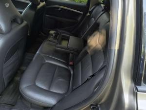 Brown Volvo V70 2008 in Utena, with an engine capacity of 2.40 L and mileage of 376 thousand km for 3950 €, photo 23 on AUTOMOTO.COM.LV