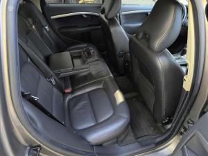 Brown Volvo V70 2008 in Utena, with an engine capacity of 2.40 L and mileage of 376 thousand km for 3950 €, photo 27 on AUTOMOTO.COM.LV