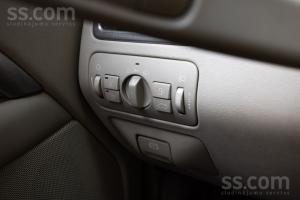 Brown Volvo V70 2008 in Jelgava, with an engine capacity of 2.00 L and mileage of 0 thousand km for 1300 €, photo 16 on AUTOMOTO.COM.LV