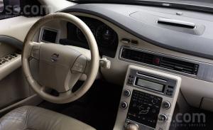 Brown Volvo V70 2008 in Jelgava, with an engine capacity of 2.00 L and mileage of 0 thousand km for 1300 €, photo 8 on AUTOMOTO.COM.LV
