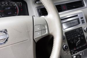 Brown Volvo V70 2008 in Jelgava, with an engine capacity of 2.00 L and mileage of 0 thousand km for 1300 €, photo 15 on AUTOMOTO.COM.LV