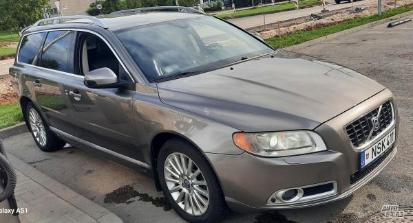 Brown Volvo V70 2008 in Kaunas, with an engine capacity of 2.00 L and mileage of 250 thousand km for 2000 €, photo 4 on AUTOMOTO.COM.LV