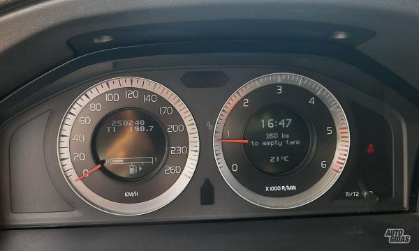 Brown Volvo V70 2008 in Kaunas, with an engine capacity of 2.00 L and mileage of 250 thousand km for 2000 €, photo 8 on AUTOMOTO.COM.LV