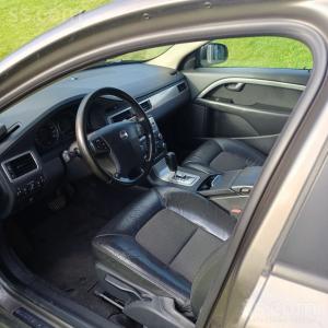 Brown Volvo V70 2008 in Ogre, with an engine capacity of 2.40 L and mileage of 0 thousand km for 1200 €, photo 5 on AUTOMOTO.COM.LV
