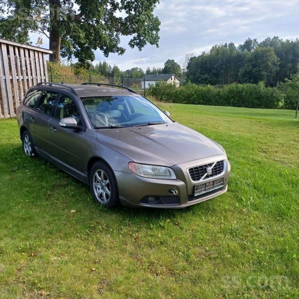 Brown Volvo V70 2008 in Ogre, with an engine capacity of 2.40 L and mileage of 0 thousand km for 1200 €, photo 6 on AUTOMOTO.COM.LV