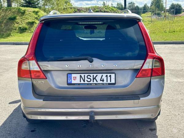 Volvo V70 2008 Viļņa vietnē Brūns Volvo V70 2008 Viļņa, ar dzinēja tilpumu 2.00 L un nobraukumu 251 tūkst. km par 3600 €, foto 5 vietnē AUTOMOTO.COM.LV