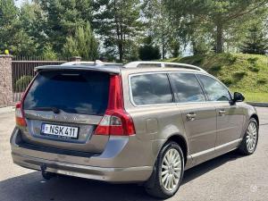 Brown Volvo V70 2008 in Vilnius, with an engine capacity of 2.00 L and mileage of 251 thousand km for 3600 €, photo 6 on AUTOMOTO.COM.LV