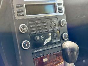 Brown Volvo V70 2008 in Vilnius, with an engine capacity of 2.00 L and mileage of 251 thousand km for 3600 €, photo 12 on AUTOMOTO.COM.LV