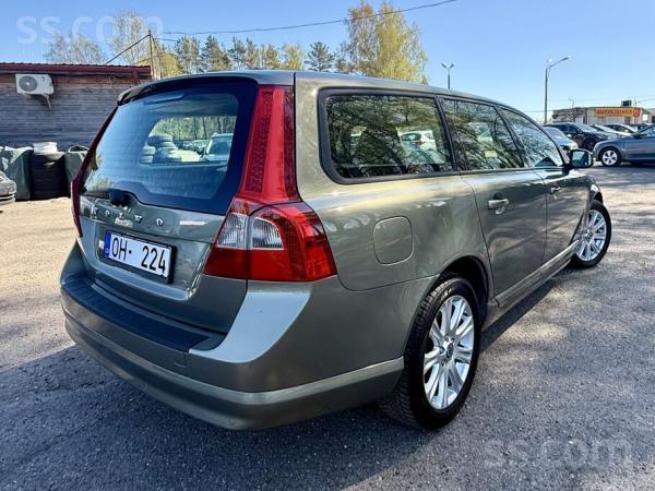 Brūns Volvo V70 2009 Rīga, ar dzinēja tilpumu 2.40 L un nobraukumu 0 tūkst. km par 4590 €, foto 2 vietnē AUTOMOTO.COM.LV