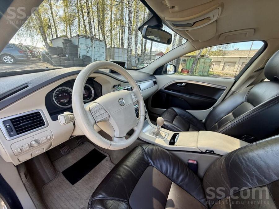 Brūns Volvo V70 2009 Rīga, ar dzinēja tilpumu 2.40 L un nobraukumu 0 tūkst. km par 4590 €, foto 10 vietnē AUTOMOTO.COM.LV