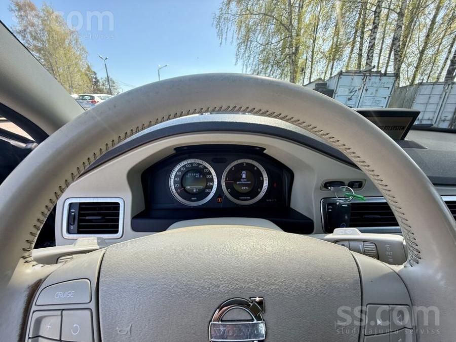 Brūns Volvo V70 2009 Rīga, ar dzinēja tilpumu 2.40 L un nobraukumu 0 tūkst. km par 4590 €, foto 16 vietnē AUTOMOTO.COM.LV