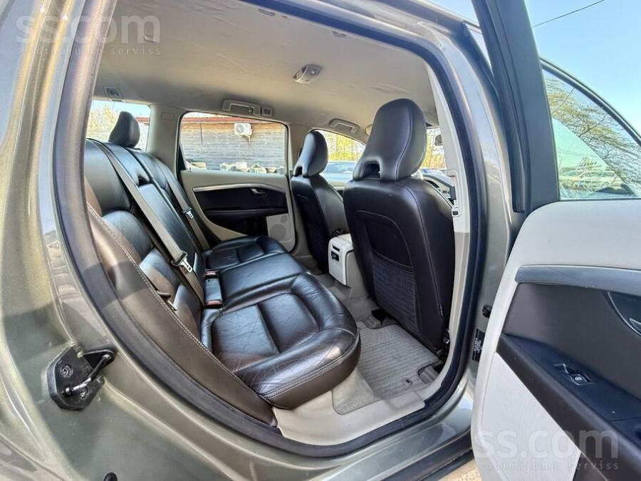 Brūns Volvo V70 2009 Rīga, ar dzinēja tilpumu 2.40 L un nobraukumu 0 tūkst. km par 4590 €, foto 19 vietnē AUTOMOTO.COM.LV