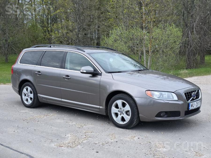 Brown Volvo V70 2009 in Gulbene, with an engine capacity of 2.40 L and mileage of 40 thousand km for 3750 €, photo 3 on AUTOMOTO.COM.LV