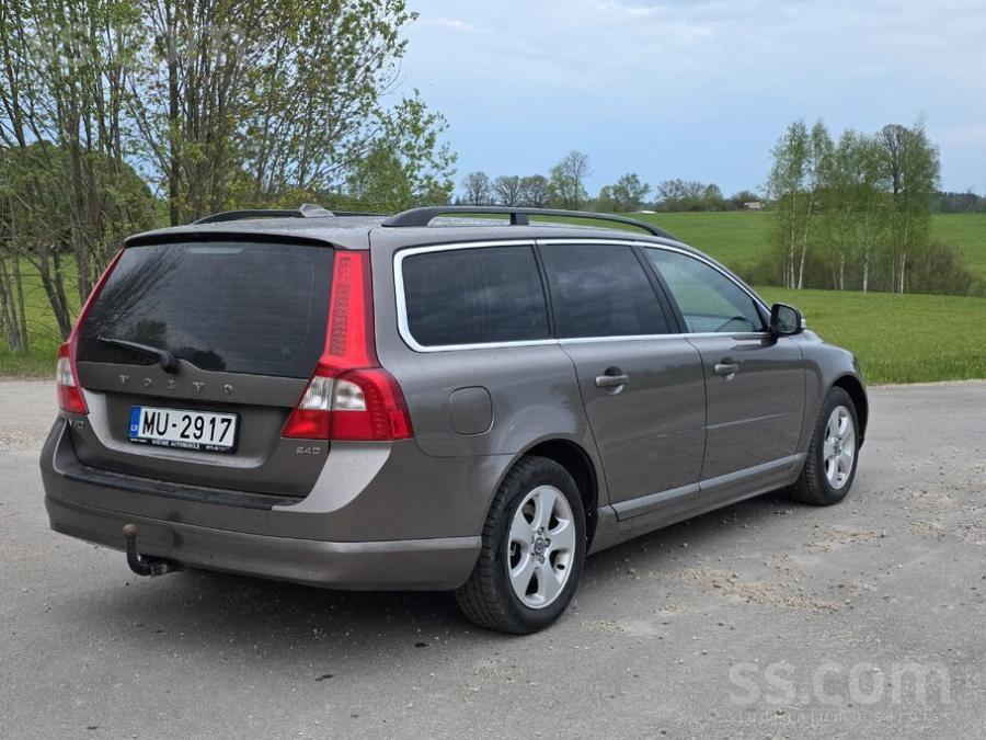 Brown Volvo V70 2009 in Gulbene, with an engine capacity of 2.40 L and mileage of 40 thousand km for 3750 €, photo 5 on AUTOMOTO.COM.LV
