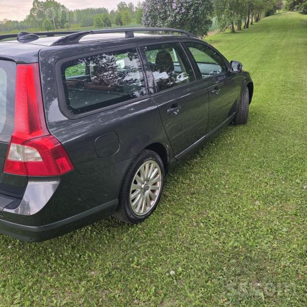 Brown Volvo V70 2009 in Bauska, with an engine capacity of 2.40 L and mileage of 428 thousand km for 3430 €, photo 2 on AUTOMOTO.COM.LV