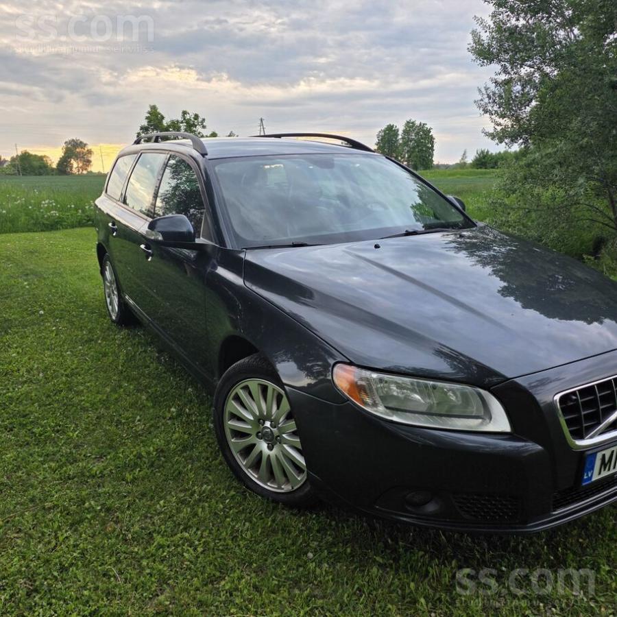 Brūns Volvo V70 2009 Bauska, ar dzinēja tilpumu 2.40 L un nobraukumu 428 tūkst. km par 3430 €, foto 4 vietnē AUTOMOTO.COM.LV