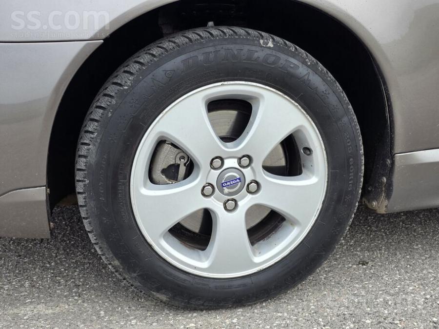Brūns Volvo V70 2009 Gulbene, ar dzinēja tilpumu 2.40 L un nobraukumu 400 tūkst. km par 3600 €, foto 18 vietnē AUTOMOTO.COM.LV