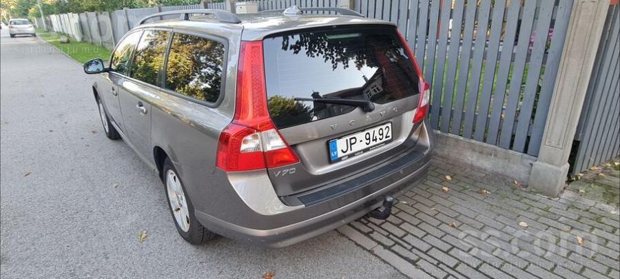 Brown Volvo V70 2009 in Riga, with an engine capacity of 2.00 L and mileage of 312 thousand km for 2200 €, photo 8 on AUTOMOTO.COM.LV