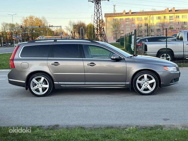 Brūns Volvo V70 2009 Narva, ar dzinēja tilpumu 2.40 L un nobraukumu 433 tūkst. km par 3699 €, foto 5 vietnē AUTOMOTO.COM.LV