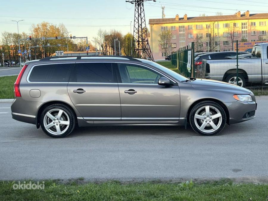 Brūns Volvo V70 2009 Narva, ar dzinēja tilpumu 2.40 L un nobraukumu 433 tūkst. km par 3699 €, foto 6 vietnē AUTOMOTO.COM.LV
