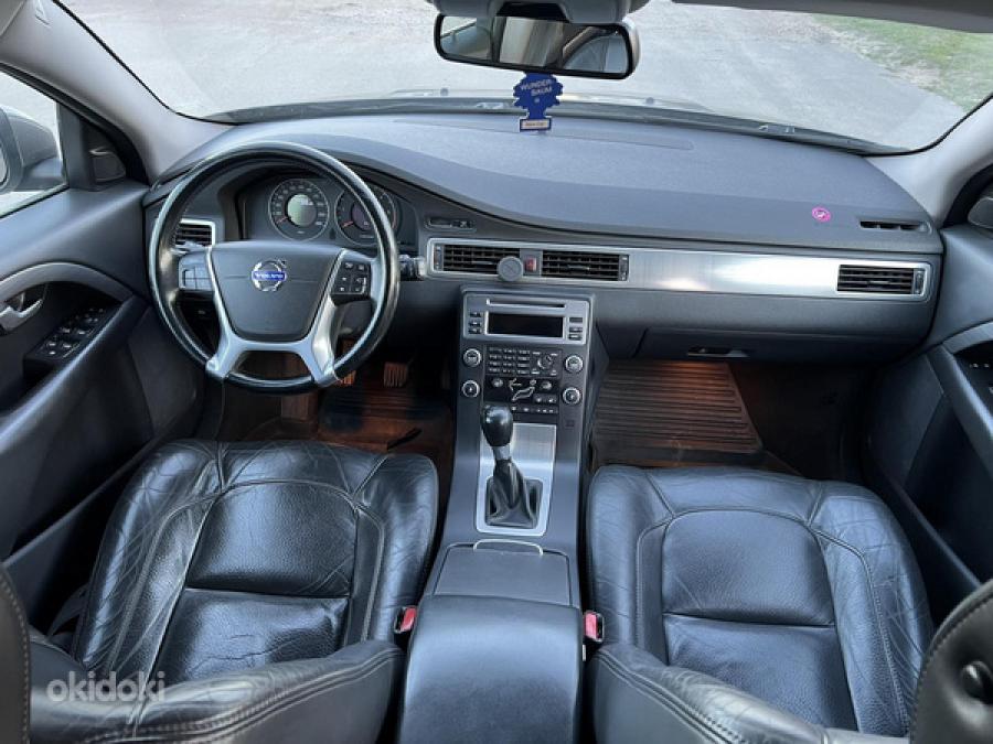 Brūns Volvo V70 2009 Narva, ar dzinēja tilpumu 2.40 L un nobraukumu 433 tūkst. km par 3699 €, foto 10 vietnē AUTOMOTO.COM.LV