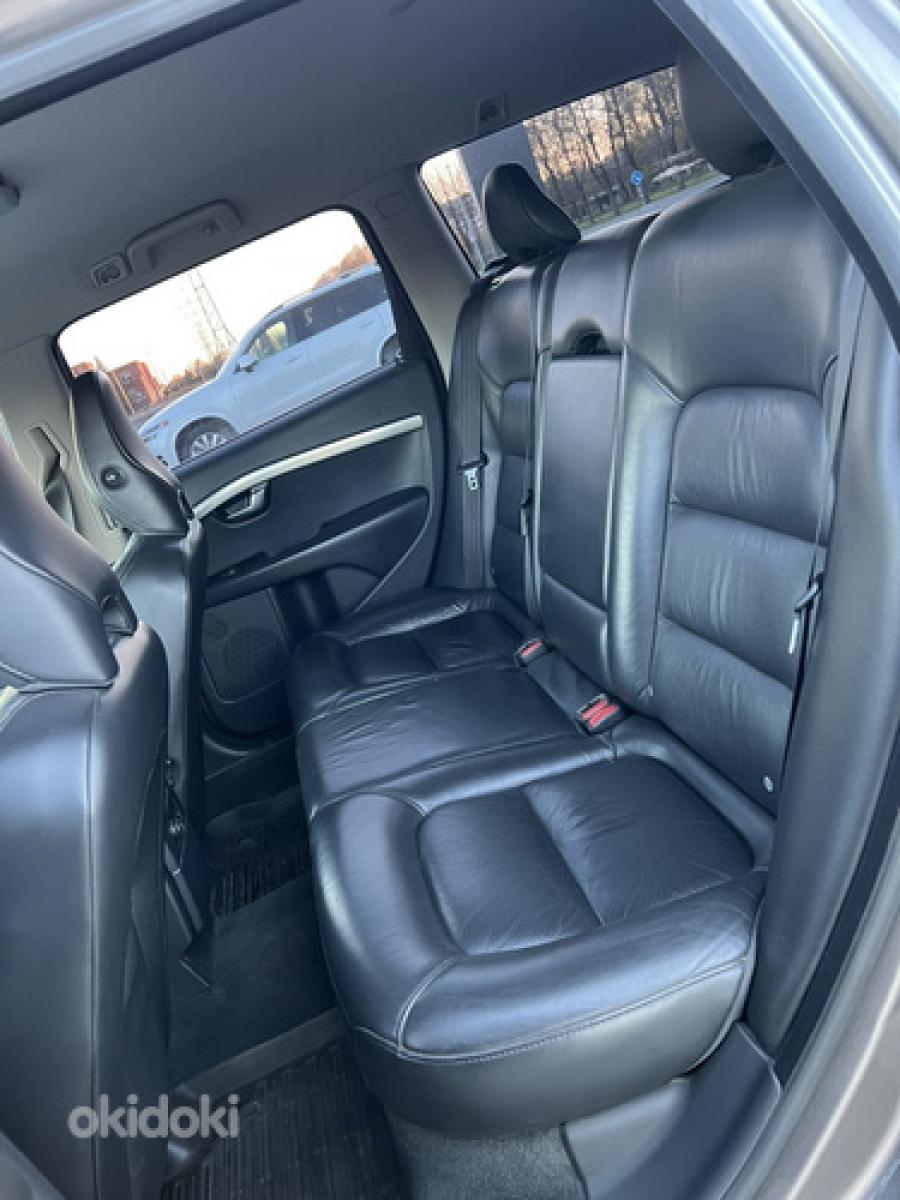 Brūns Volvo V70 2009 Narva, ar dzinēja tilpumu 2.40 L un nobraukumu 433 tūkst. km par 3699 €, foto 11 vietnē AUTOMOTO.COM.LV