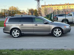 Brūns Volvo V70 2009 Narva, ar dzinēja tilpumu 2.40 L un nobraukumu 433 tūkst. km par 3699 €, foto 16 vietnē AUTOMOTO.COM.LV
