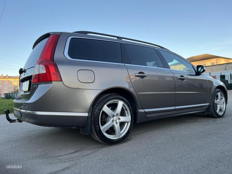 Brūns Volvo V70 2009 Narva, ar dzinēja tilpumu 2.40 L un nobraukumu 433 tūkst. km par 3699 €, foto 18 vietnē AUTOMOTO.COM.LV