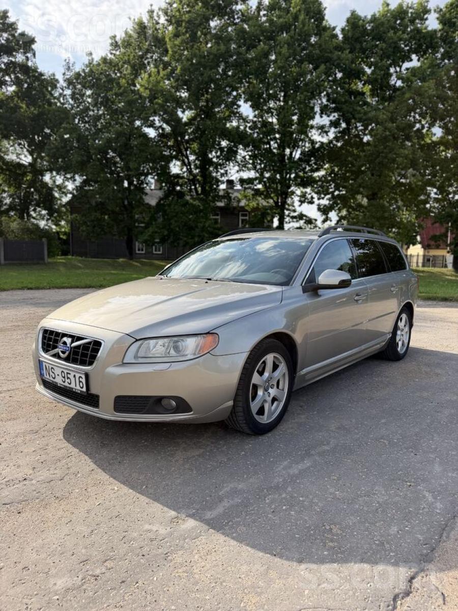 Brūns Volvo V70 2009 Rīga, ar dzinēja tilpumu 2.40 L un nobraukumu 255 tūkst. km par 3450 €, foto 5 vietnē AUTOMOTO.COM.LV