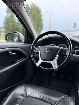 Brūns Volvo V70 2009 Rīga, ar dzinēja tilpumu 2.40 L un nobraukumu 255 tūkst. km par 3450 €, foto 9 vietnē AUTOMOTO.COM.LV