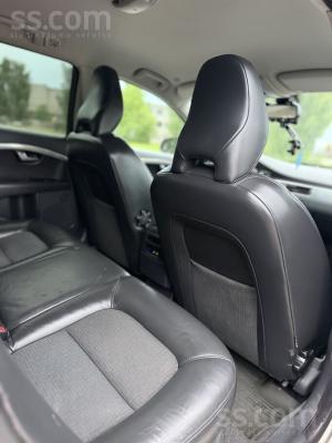 Brūns Volvo V70 2009 Rīga, ar dzinēja tilpumu 2.40 L un nobraukumu 255 tūkst. km par 3450 €, foto 14 vietnē AUTOMOTO.COM.LV