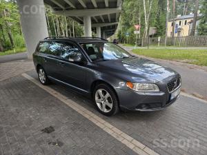 Brown Volvo V70 2009 in Riga, with an engine capacity of 2.40 L and mileage of 285 thousand km for 3150 €, photo  on AUTOMOTO.COM.LV