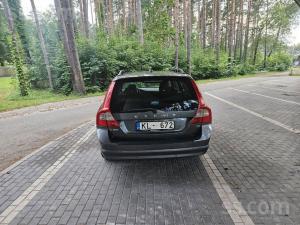 Brown Volvo V70 2009 in Riga, with an engine capacity of 2.40 L and mileage of 285 thousand km for 3150 €, photo 5 on AUTOMOTO.COM.LV