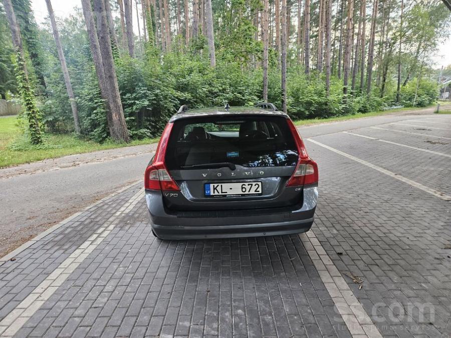 Brown Volvo V70 2009 in Riga, with an engine capacity of 2.40 L and mileage of 285 thousand km for 3150 €, photo 5 on AUTOMOTO.COM.LV