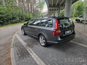 Brown Volvo V70 2009 in Riga, with an engine capacity of 2.40 L and mileage of 285 thousand km for 3150 €, photo 6 on AUTOMOTO.COM.LV