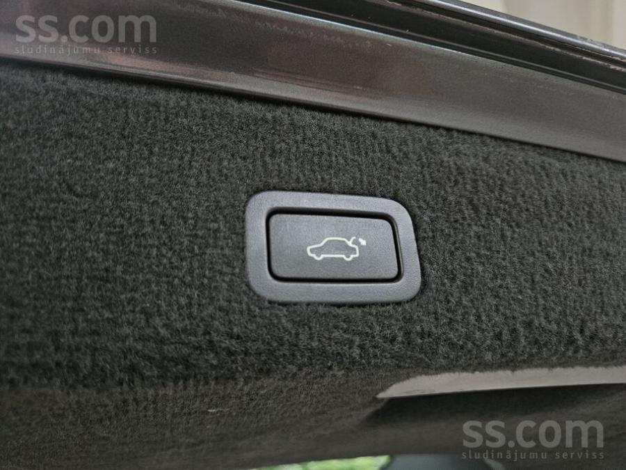 Brown Volvo V70 2009 in Riga, with an engine capacity of 2.40 L and mileage of 285 thousand km for 3150 €, photo 17 on AUTOMOTO.COM.LV