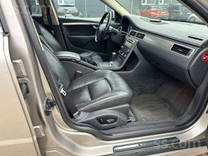 Brūns Volvo V70 2009 Rīga, ar dzinēja tilpumu 2.40 L un nobraukumu 360 tūkst. km par 3750 €, foto 8 vietnē AUTOMOTO.COM.LV