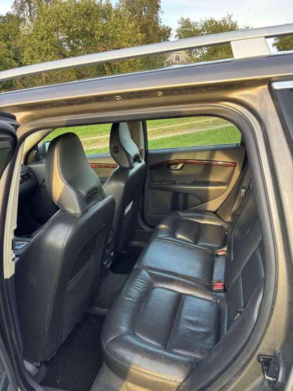 Brūns Volvo V70 2009 Viļņa, ar dzinēja tilpumu 2.40 L un nobraukumu 292 tūkst. km par 4200 €, foto 5 vietnē AUTOMOTO.COM.LV