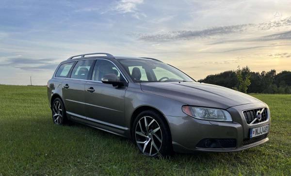 Brūns Volvo V70 2009 Viļņa, ar dzinēja tilpumu 2.40 L un nobraukumu 292 tūkst. km par 4200 €, foto 9 vietnē AUTOMOTO.COM.LV
