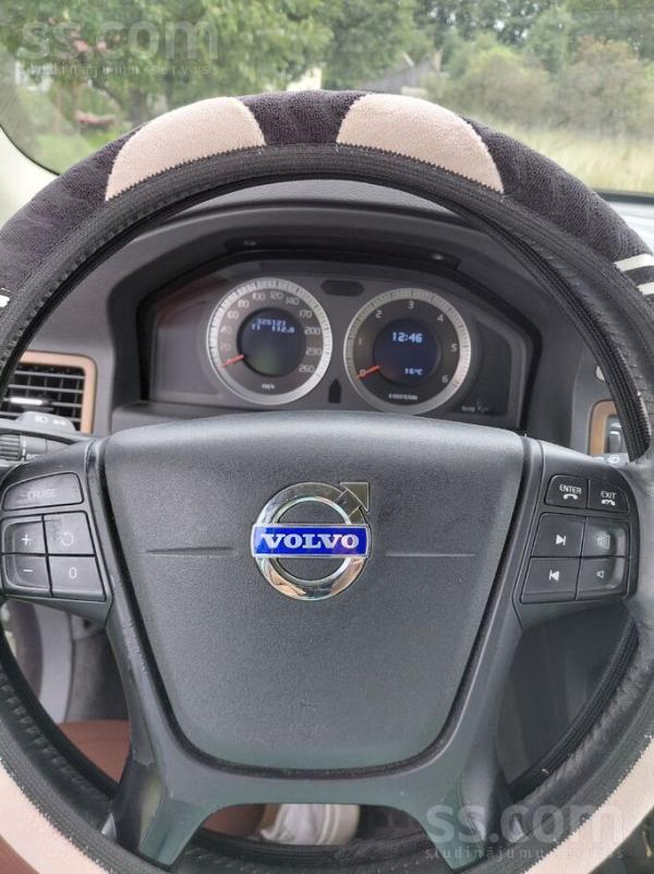 Brown Volvo V70 2009 in Talsi, with an engine capacity of 1.60 L and mileage of 325 thousand km for 2100 €, photo 6 on AUTOMOTO.COM.LV