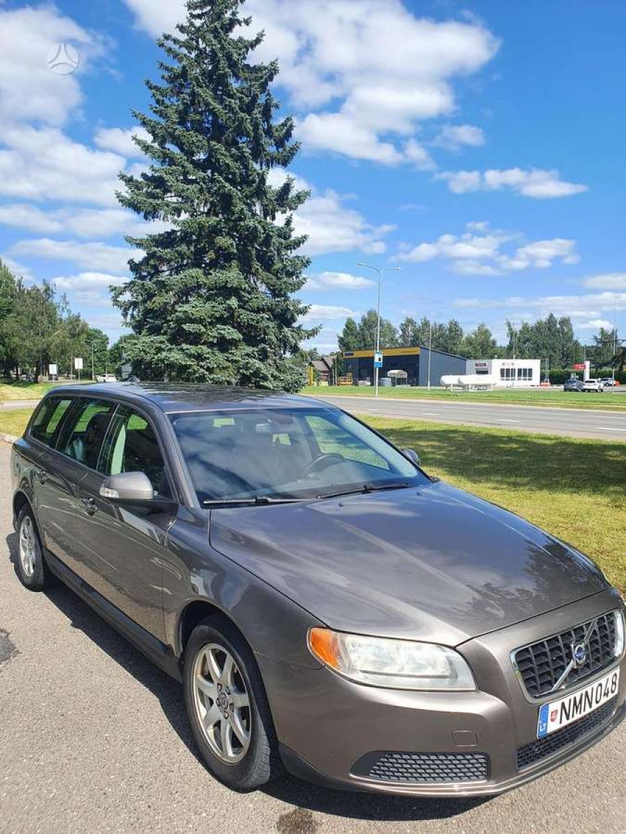 Brūns Volvo V70 2009 Tauragė, ar dzinēja tilpumu 2.00 L un nobraukumu 324 tūkst. km par 3800 €, foto 3 vietnē AUTOMOTO.COM.LV