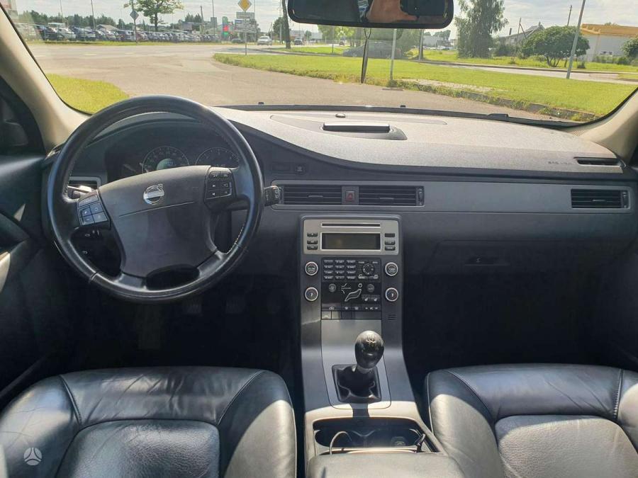 Brūns Volvo V70 2009 Tauragė, ar dzinēja tilpumu 2.00 L un nobraukumu 324 tūkst. km par 3800 €, foto 7 vietnē AUTOMOTO.COM.LV
