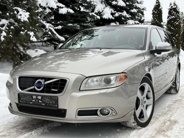 Brūns Volvo V70 2010 Utena, ar dzinēja tilpumu 2.40 L un nobraukumu 312 tūkst. km par 4650 €, foto 1 vietnē AUTOMOTO.COM.LV