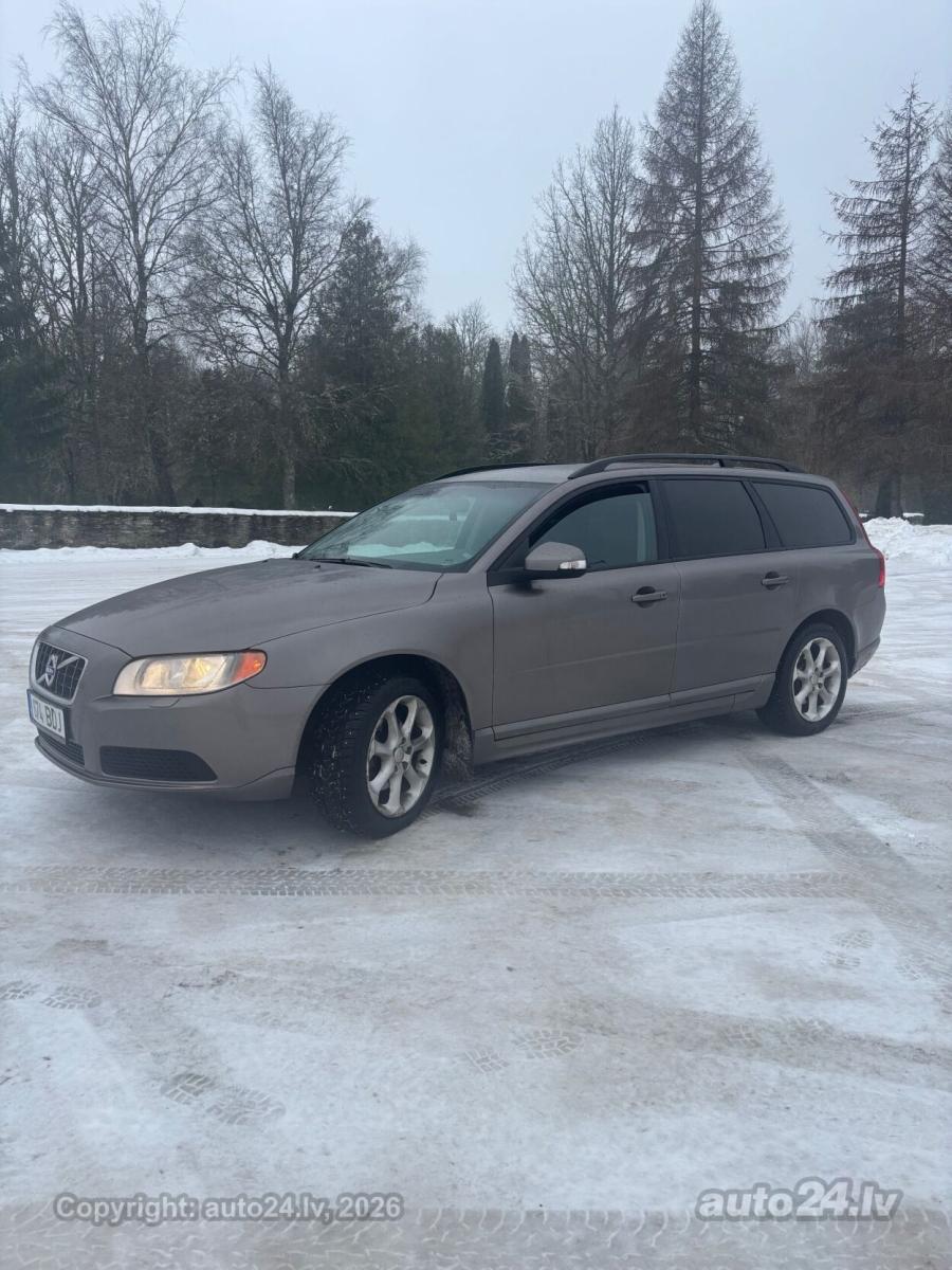 Brūns Volvo V70 2010 Rapla, ar dzinēja tilpumu 2.00 L un nobraukumu 225 tūkst. km par 3000 €, foto 1 vietnē AUTOMOTO.COM.LV