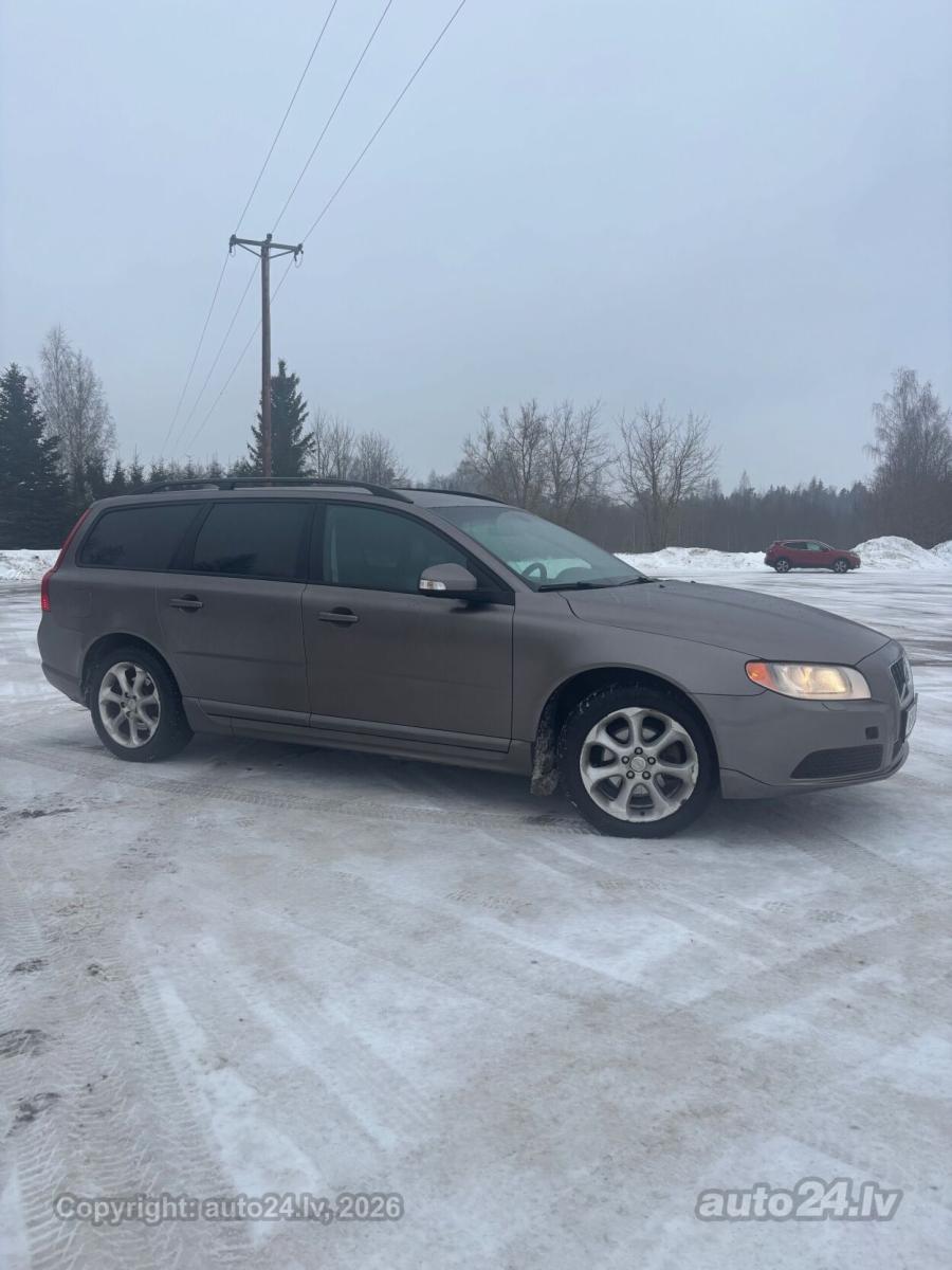Brūns Volvo V70 2010 Rapla, ar dzinēja tilpumu 2.00 L un nobraukumu 225 tūkst. km par 3000 €, foto 4 vietnē AUTOMOTO.COM.LV