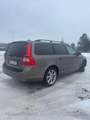 Brūns Volvo V70 2010 Rapla, ar dzinēja tilpumu 2.00 L un nobraukumu 225 tūkst. km par 3000 €, foto 5 vietnē AUTOMOTO.COM.LV