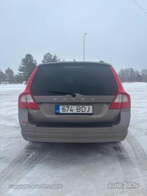 Brūns Volvo V70 2010 Rapla, ar dzinēja tilpumu 2.00 L un nobraukumu 225 tūkst. km par 3000 €, foto 6 vietnē AUTOMOTO.COM.LV