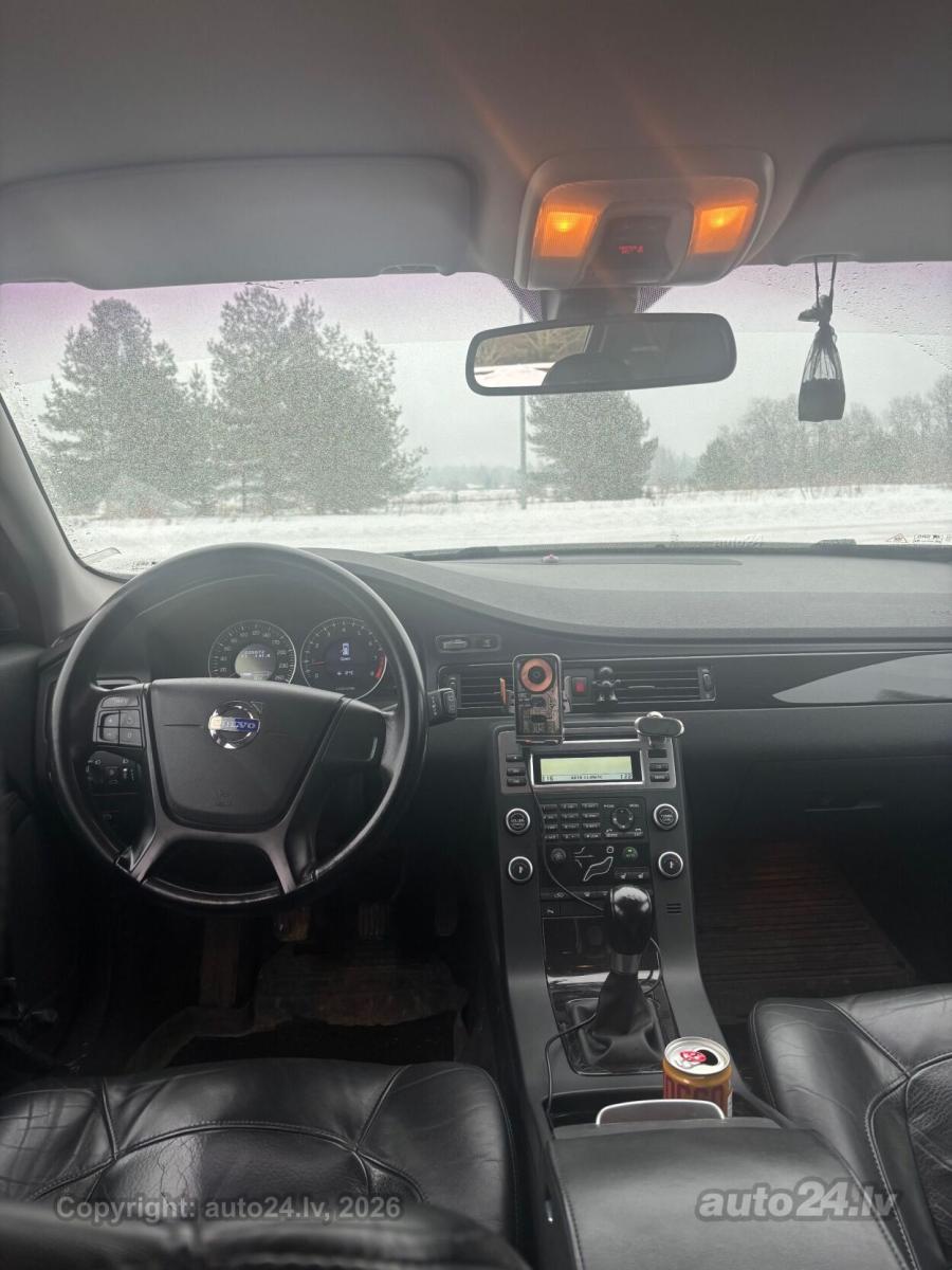 Brūns Volvo V70 2010 Rapla, ar dzinēja tilpumu 2.00 L un nobraukumu 225 tūkst. km par 3000 €, foto 10 vietnē AUTOMOTO.COM.LV