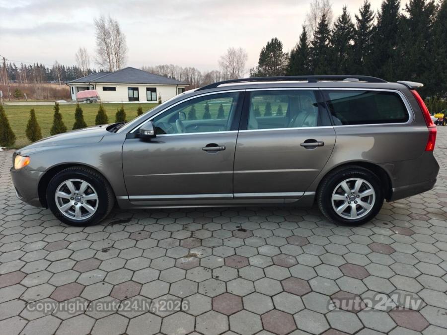 Brūns Volvo V70 2010 Paide, ar dzinēja tilpumu 2.40 L un nobraukumu 299 tūkst. km par 6490 €, foto 5 vietnē AUTOMOTO.COM.LV