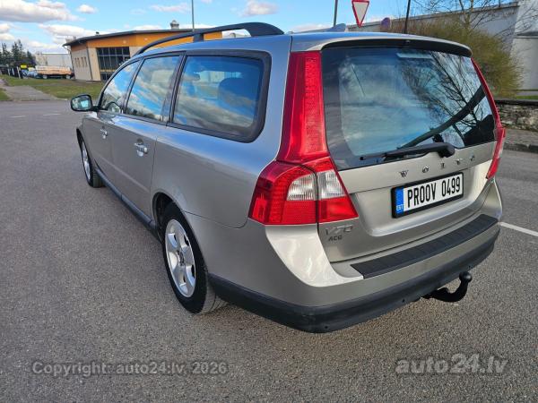 Brūns Volvo V70 2010 Paide, ar dzinēja tilpumu 1.60 L un nobraukumu 169 tūkst. km par 5250 €, foto 4 vietnē AUTOMOTO.COM.LV